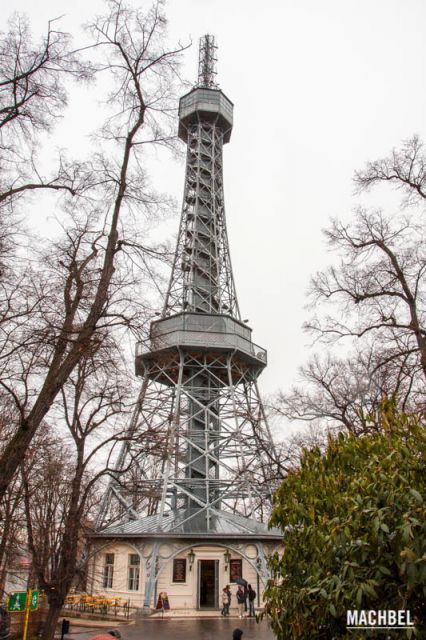 Monte Petrín, la torre Eiffel en Praga - machbel