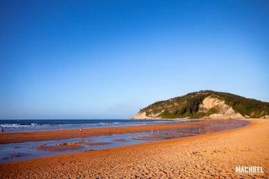 Playa de Rodiles, para el verano y el invierno - machbel