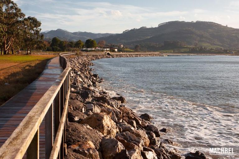 Playa de Rodiles, para el verano y el invierno - machbel