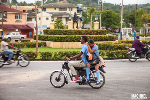 Motoconchos, las moto taxi más rápidas de la República Dominicana - machbel
